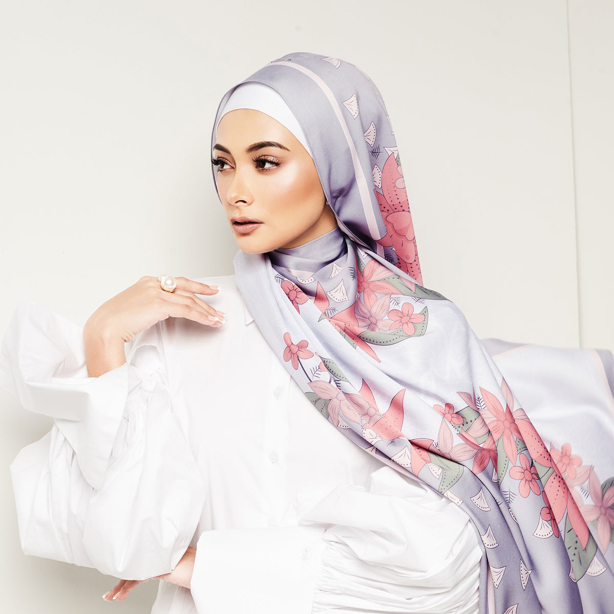 Buy Heavy Chiffon & Premium Satin Silk Shawl Online | Cakenis