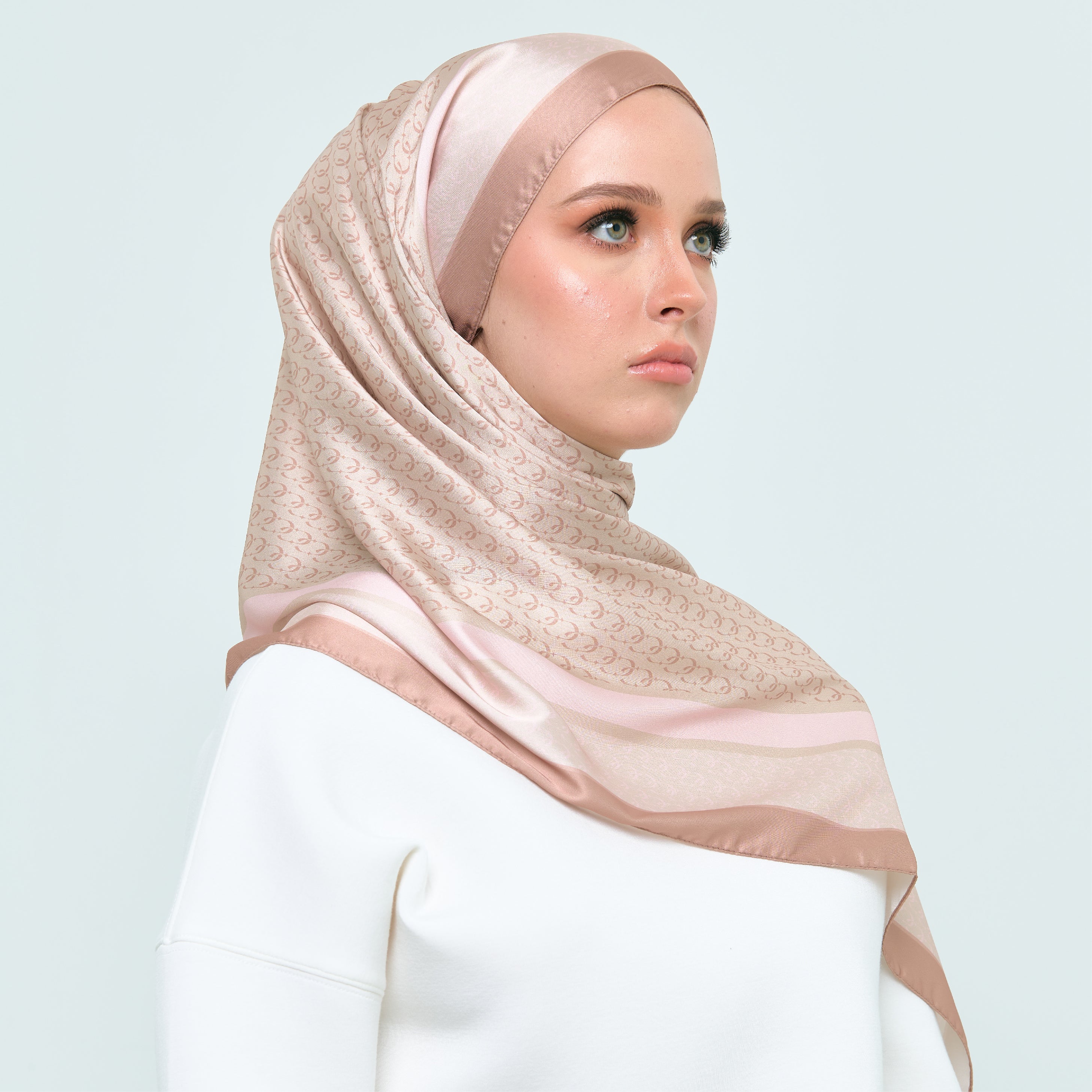 CLUBHOUSE SCARVES (SHAWL) IN CREAM – Cakenis
